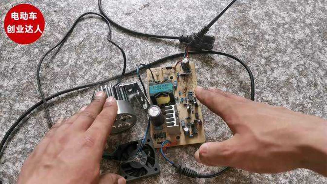 电动车只要一充电,家里灯泡就烧坏?奇葩问题一招搞定