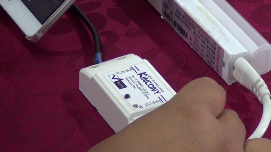 wifi继电器微信控制远程开关控制 电器改装智能家居模块