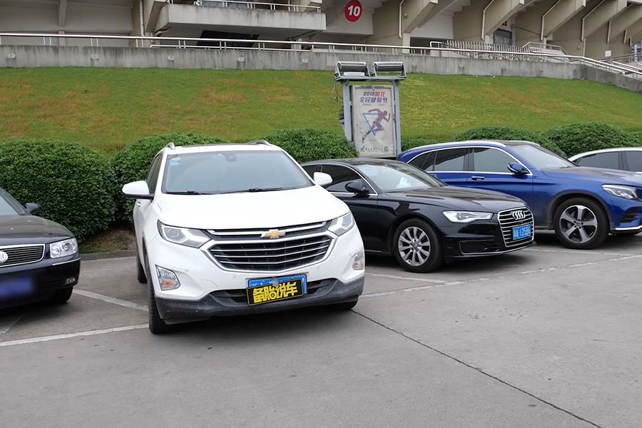 自动泊车靠谱吗?实测给你看