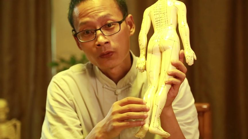 守一堂 你被痔疮折磨多少年了 找到这个穴位做个简单艾灸就搞定