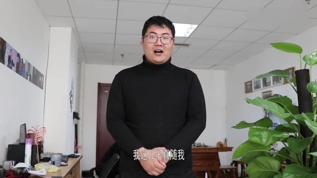老师叫家长去学校,学生在学校打架,回家说打抱不平了