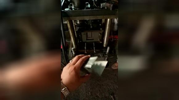 50×50×70=1.8厚U型钢机完工