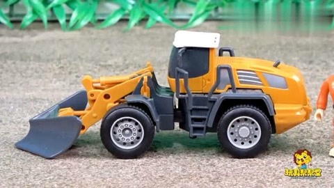 工程车定格动画:DIY组装清障车除雪车汽车模型玩具