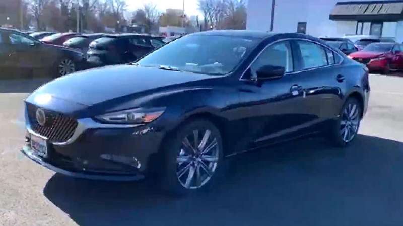 预定的2020款马自达6,坐进车内一看,才知道放弃凯美瑞是对的