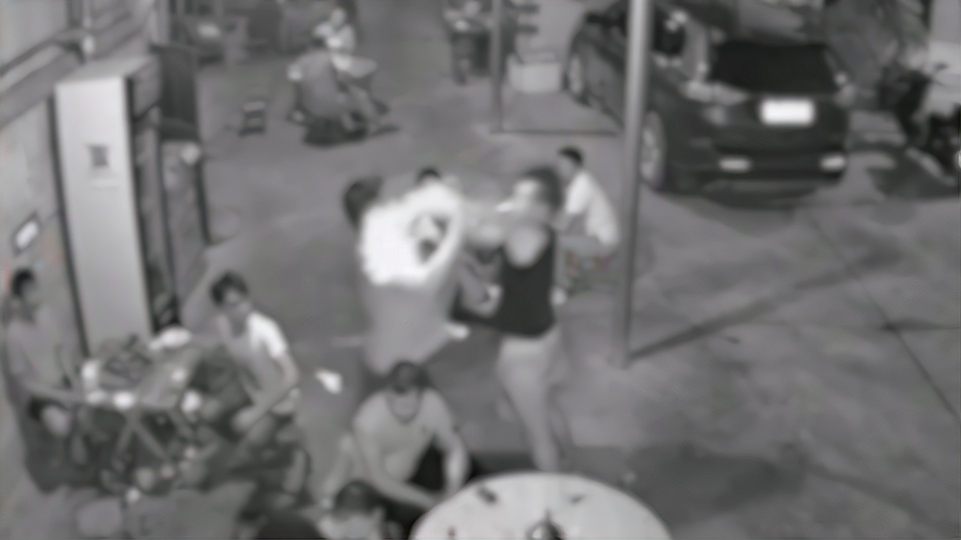 建宁一男子与朋友抢买单大打出手,朋友被打成轻伤一级