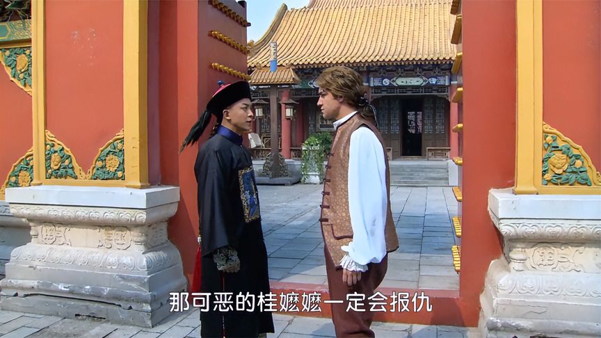 还珠格格:嬷嬷仗势欺负紫薇,尔康霸气护妻,怒扇桂嬷嬷耳光