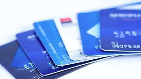 如果银行卡里没有钱,长期不用也不销户,时间一长会欠银行钱吗?