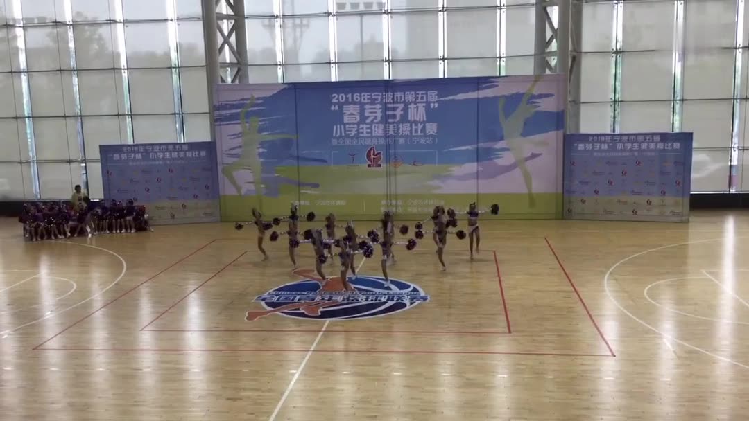 小学乙组规定花球啦啦操