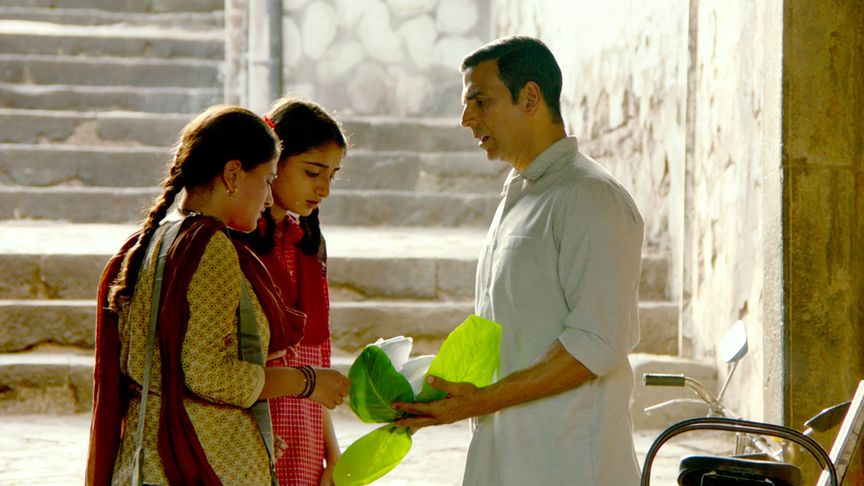 为了妻子,印度小伙穿护垫上街,却意外改变了一个国家