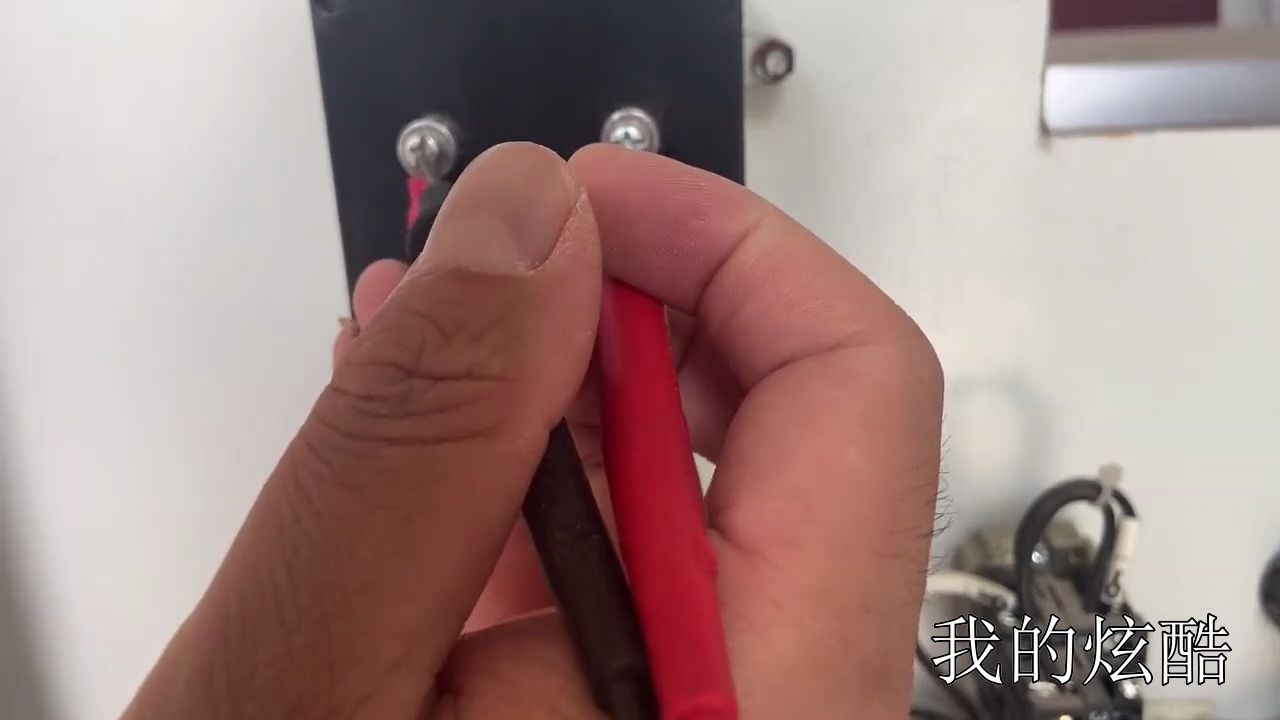 老电工多年维修经验告诉你电压表,电流表的接线。