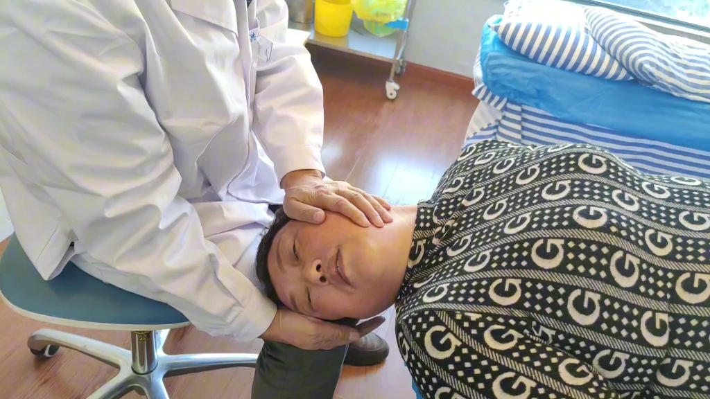 病案分享:良性阵发性位置性眩晕,手法复位,实操讲解!