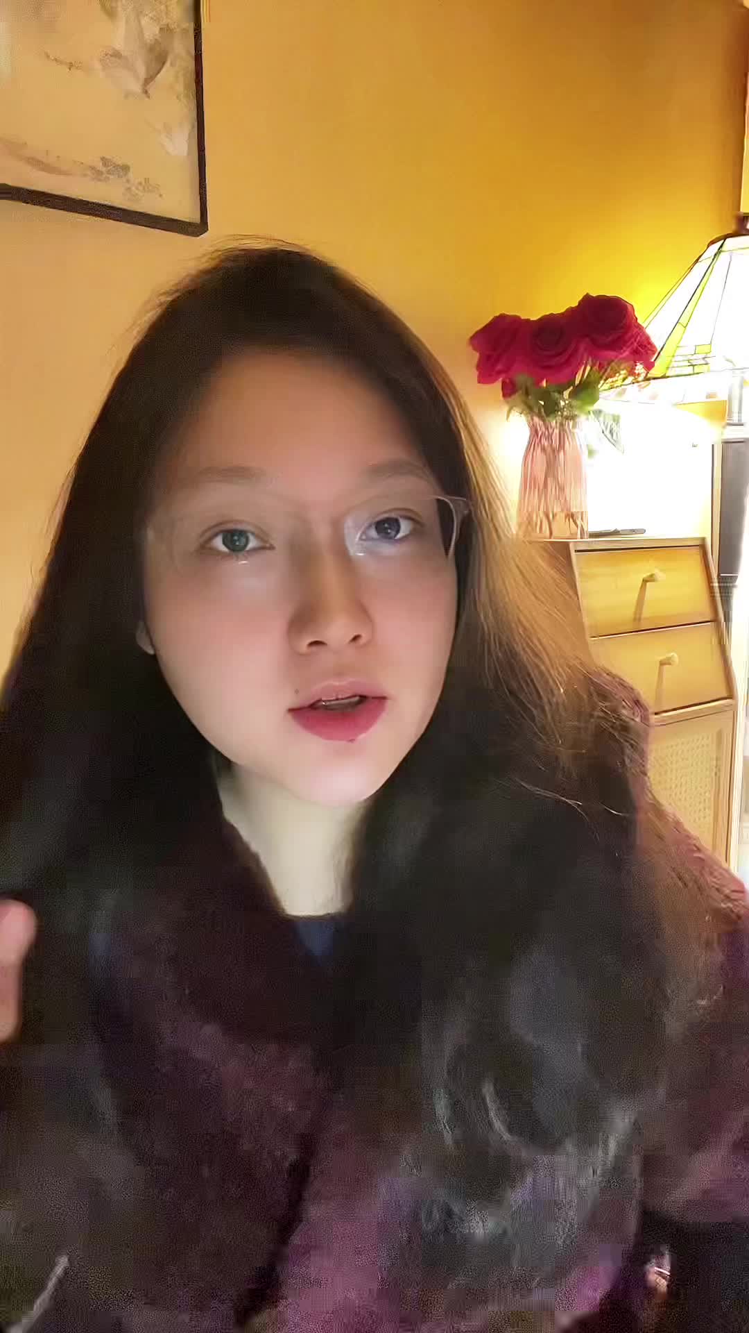 日本女性卖ߑ�养牛郎背后是 情感网贷是一场资本利用女性孤独,收割...