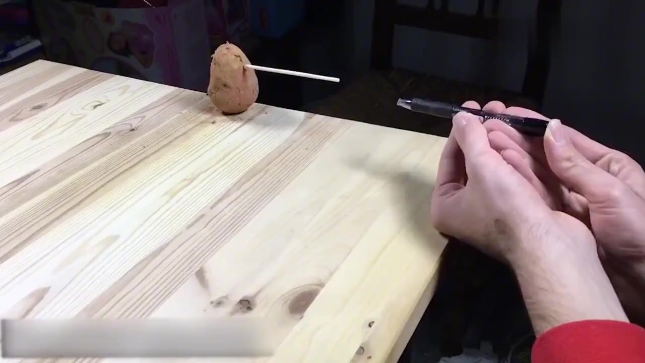 如何用笔做枪