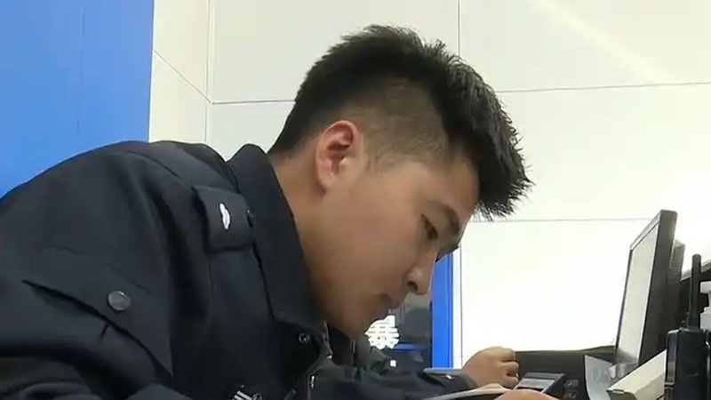 美女借20000给闺蜜,不料对方不承认,谎称微信被盗不还钱丨纪实