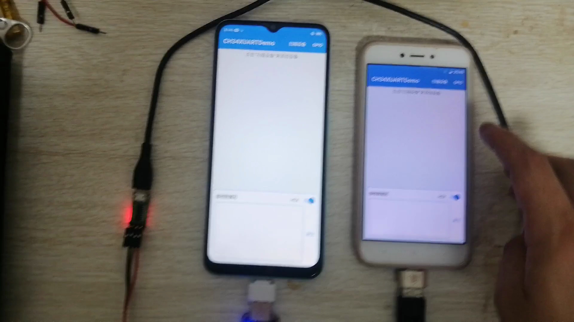 用两部手机之间使用CH340x进行串口通信