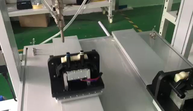 博贝自动化--自动锁螺丝机 双平台吸附式自动送料打螺丝拧螺母上螺丝...