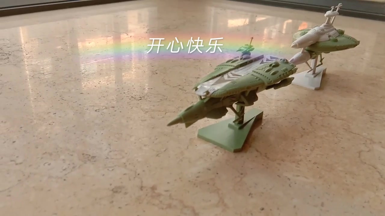 万代素组两款宇宙战舰2199模型拼装完成。