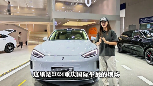 配置提升价格再让步 重庆车展现场看理想L6对手问界M5