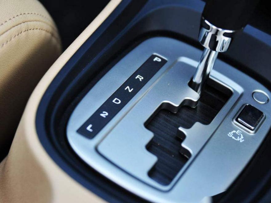 自动挡上的各个档位各代表什么意思?老司机一一告诉你