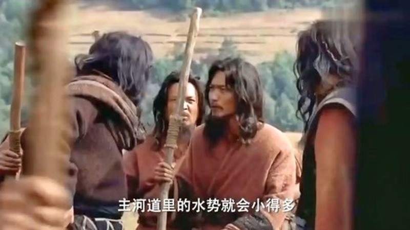 洪水都淹到家门口了,首领还不赶快逃命,居然躲在家里睡觉
