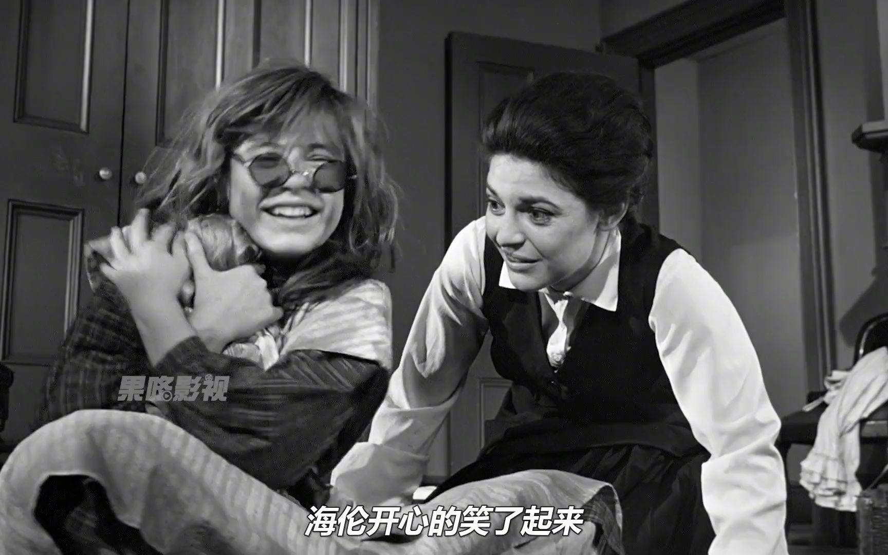 1963年拍摄的电影,记录着伟大的作家海伦凯勒的童年真实经历