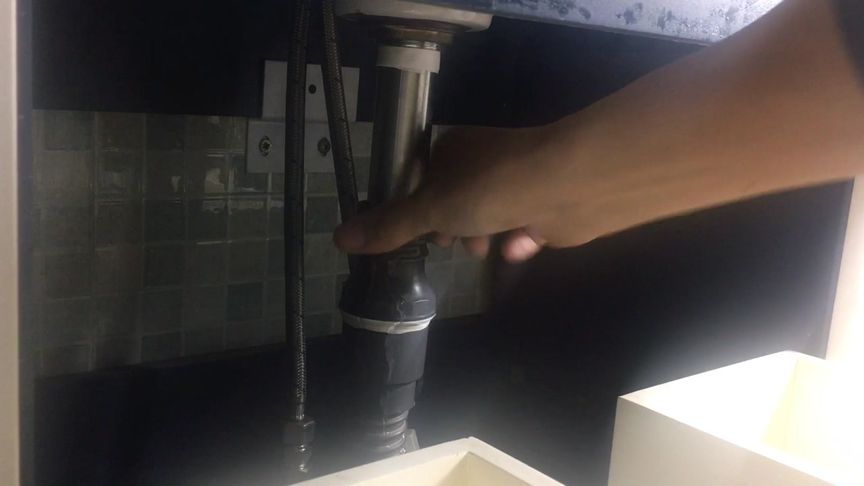 洗手盆堵了怎么办?康师傅教你不花一分钱疏通洗手盆!