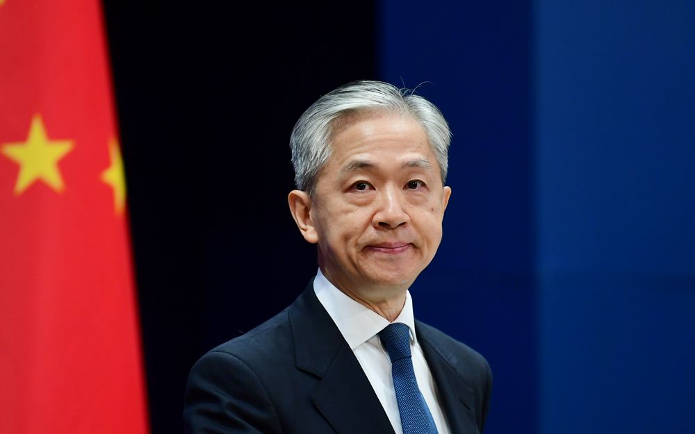 ...携手合作,成为抵御和防范风险的稳定器、推动世界经济增长的动力源