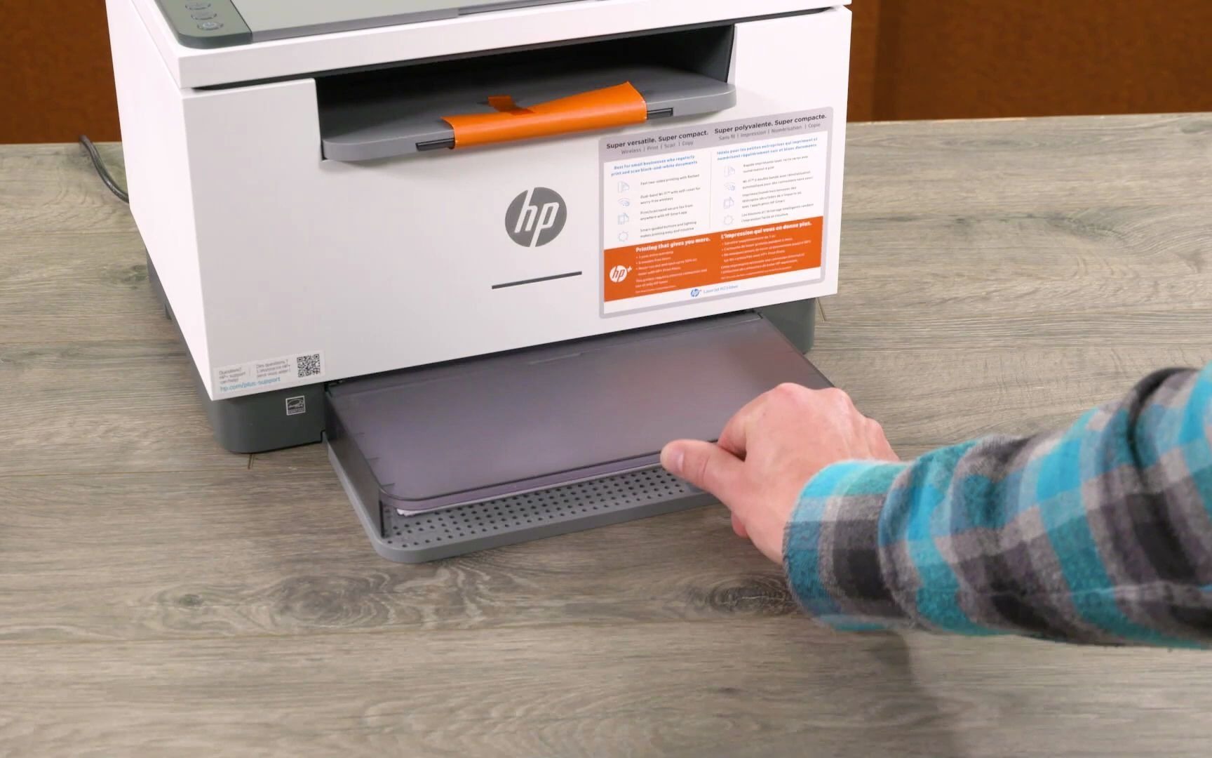 拆箱取出并设置 HP LaserJet MFP M232-M237、M232e-M237e 打印...