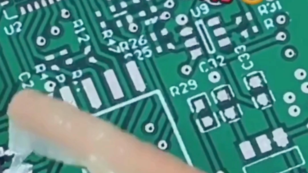 电子元器件SOP器件电烙铁焊接的正确姿势