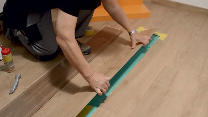 木地板破损需要更换怎么办?看看德国师傅如何处理的