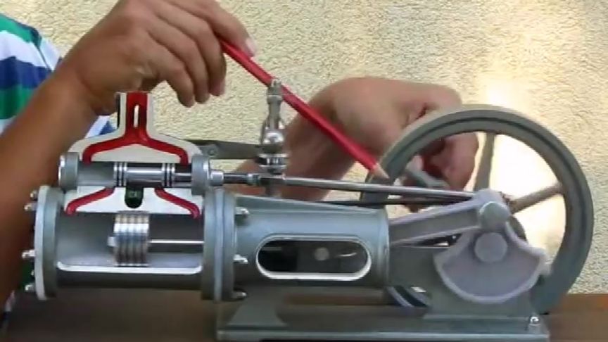 国外最完美的活塞运动教学视频,绝对让你知道往复运动的原理