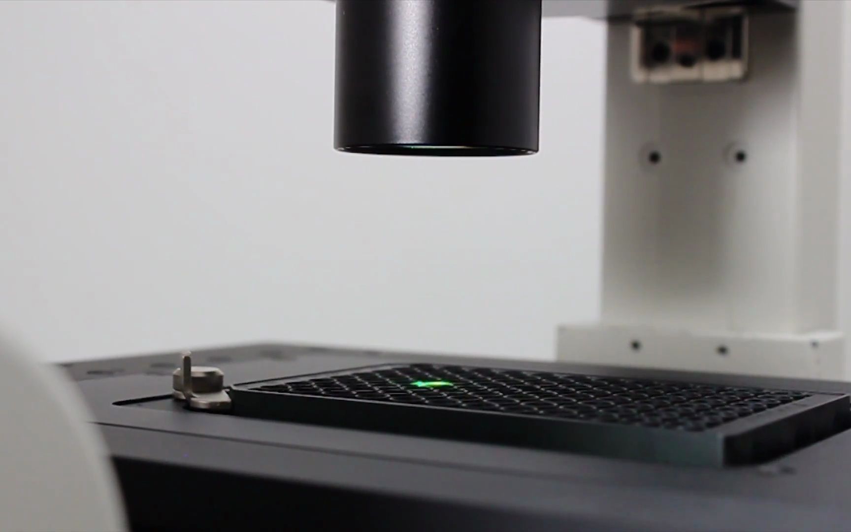 HLD117显微镜载物台实物,英国PRIOR出产的显微镜平台