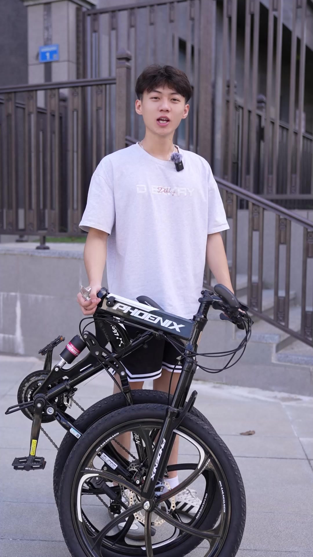 凤凰折叠山地方程虎减震到底如何?刷楼梯跑山路如履平地! #凤凰...