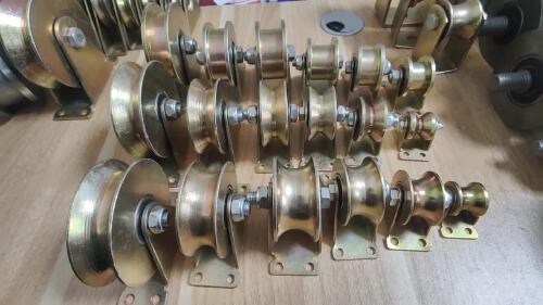 推拉门滑轮移门下滑轮厂家直销各类滑轮,需要的联系,量大优惠