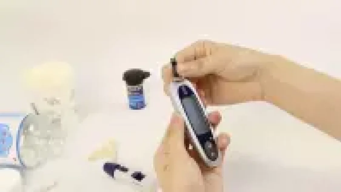 强生倍易血糖仪使用视频