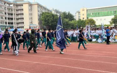 不会有哪个班在校运会开幕式上跳青海摇吧