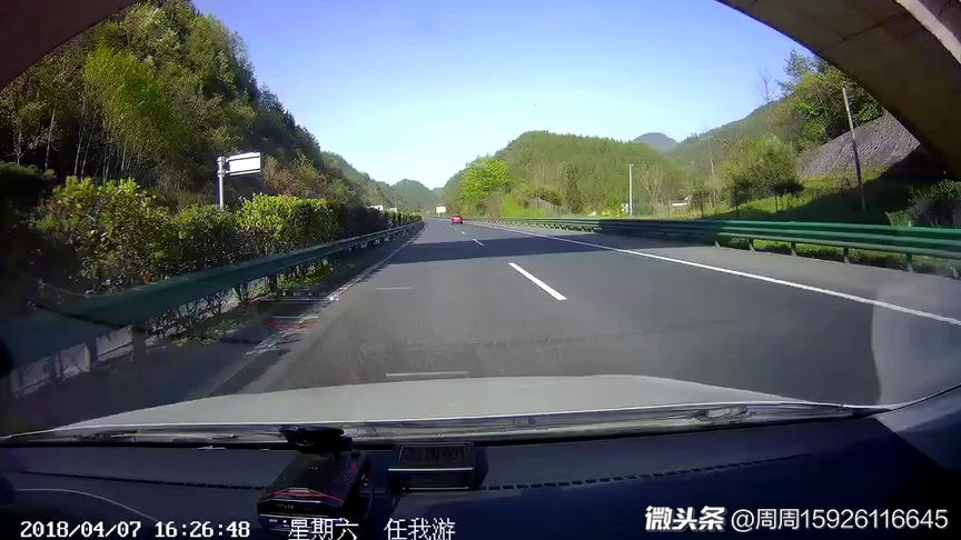任我游行车记录仪,支持实时远程监控。行车轨迹取电是保险丝额～