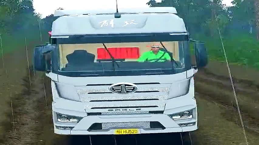 模拟驾驶:模拟驾驶开货车去送货,场景真逼真,.