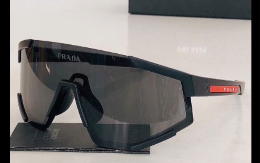 #Prada #普拉达 运动眼镜 SPS04W ,标志性红标设计,拉风运动镜 ,男女...