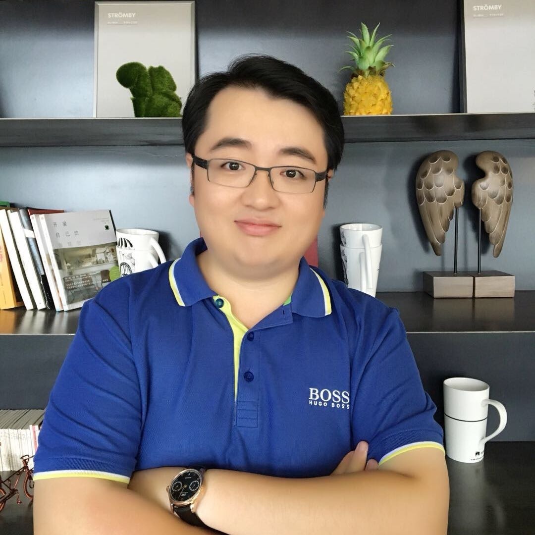万能的大熊 