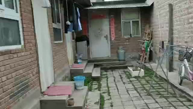 北京租房四合院,租金4万能停汽车,衣食住行方便,网友们如何看