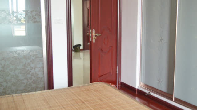 睡觉时,卧室门是开着好还是关着好?知道的人不算多,长见识了