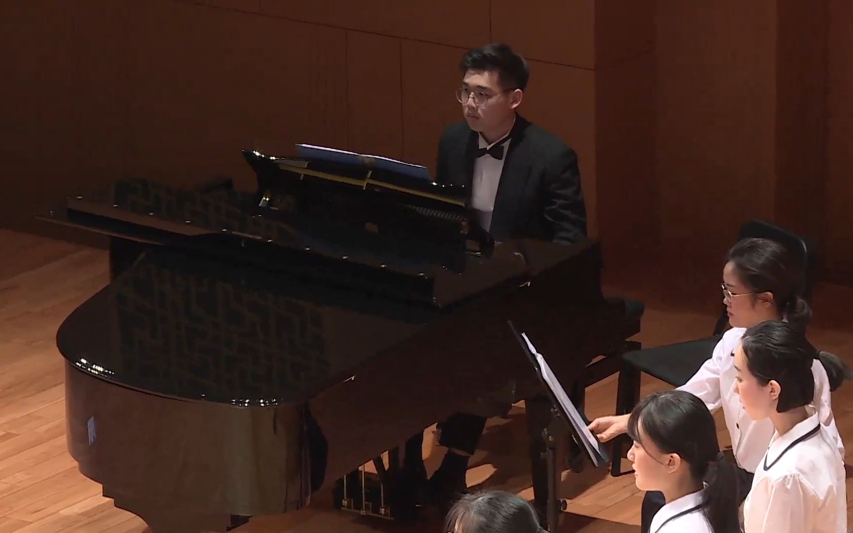 高中合唱团市级展演