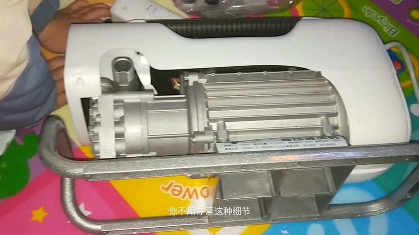 小张今天在某宝上买的家用洗车机到货了,赶紧开箱来看看怎么样?