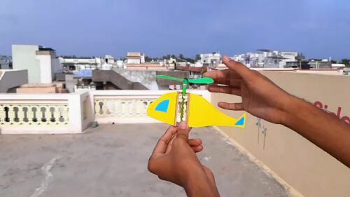 今天我们来制作一个螺旋桨直升机!