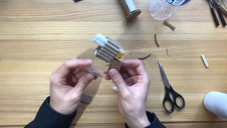 欧文哥用纸制作最简单易学的纸板小枪模型