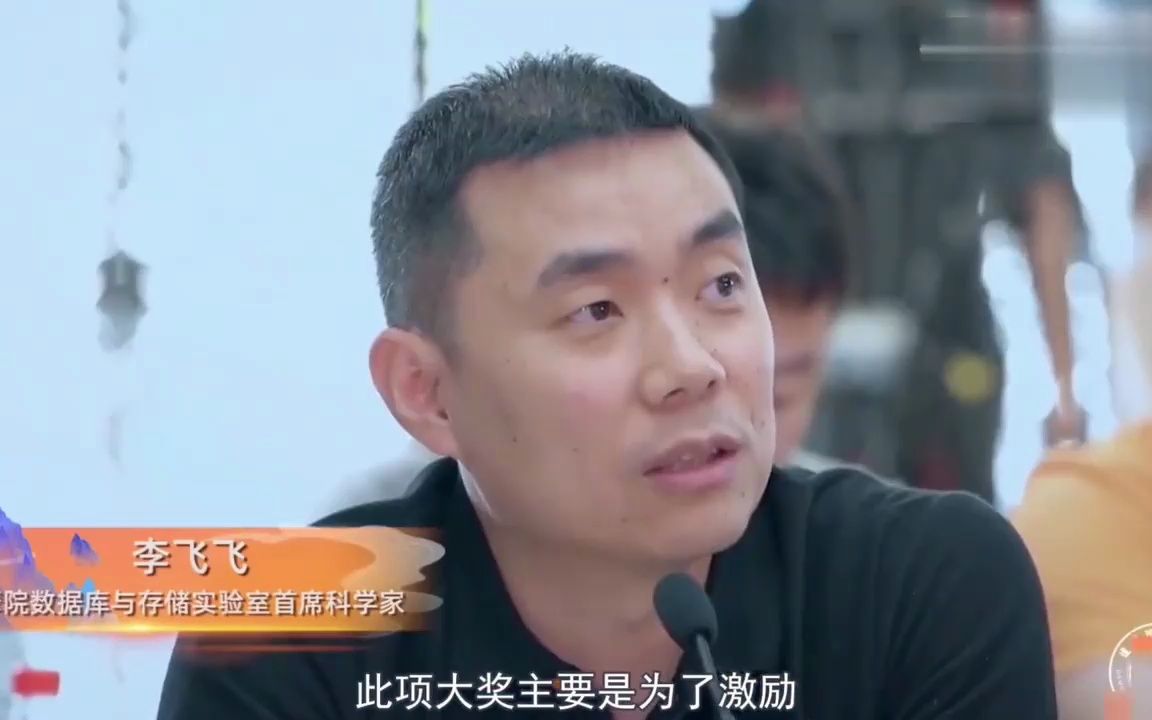 韦东奕采访被问:为什么没有选择出国发展?下意识回答惊呆众人