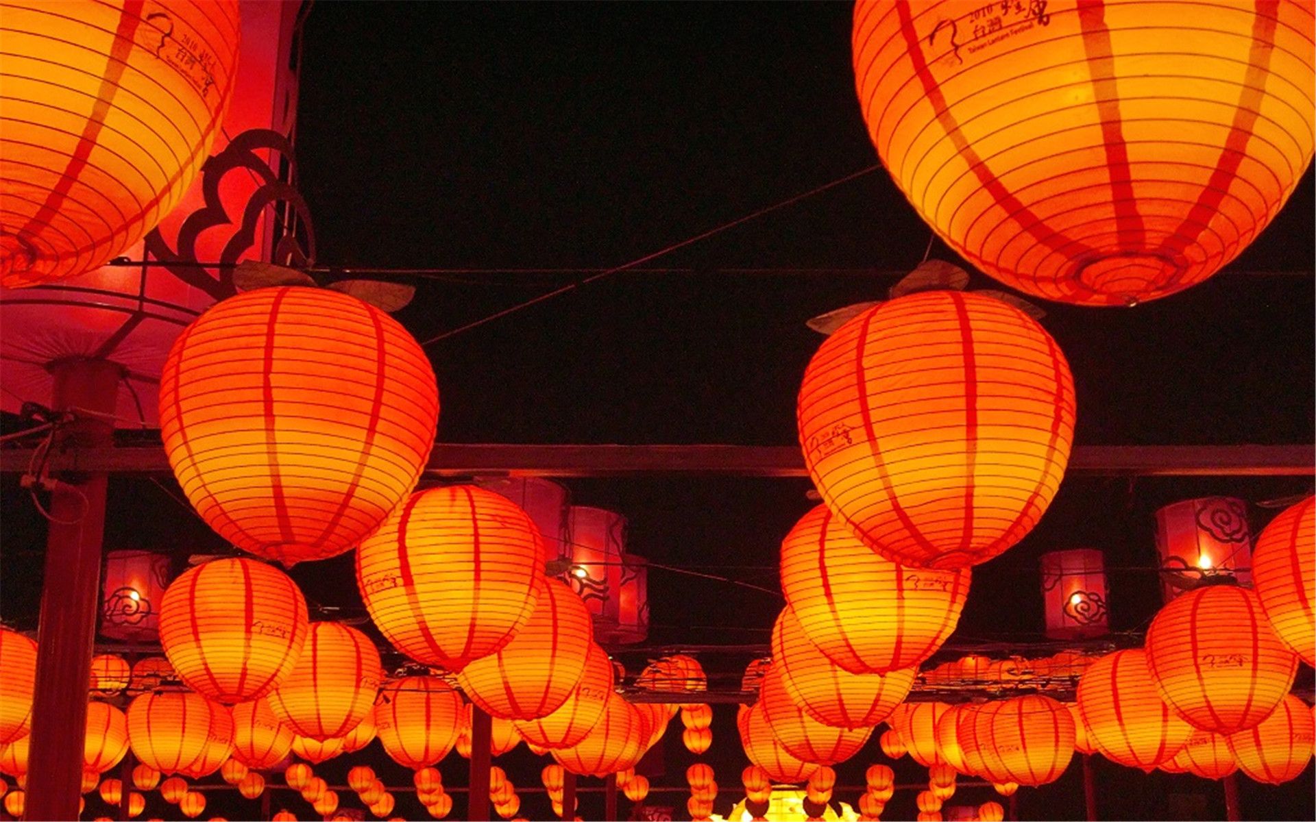中国元宵节:庆祝文化、历史和传统