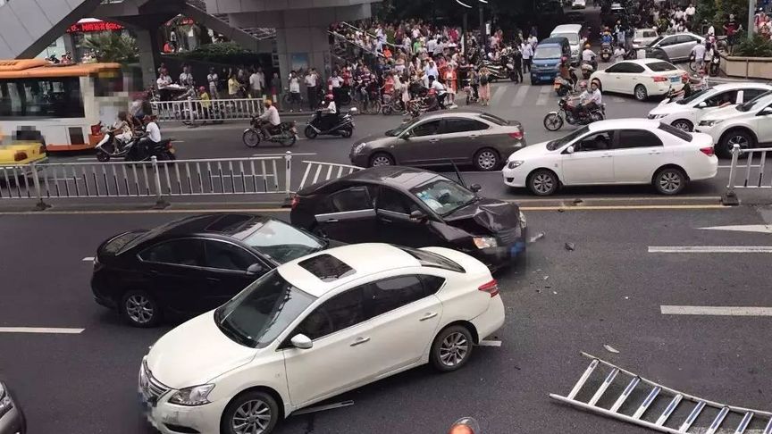 发生交通事故后一定不要慌,这是简单易懂的处理流程,学学吧