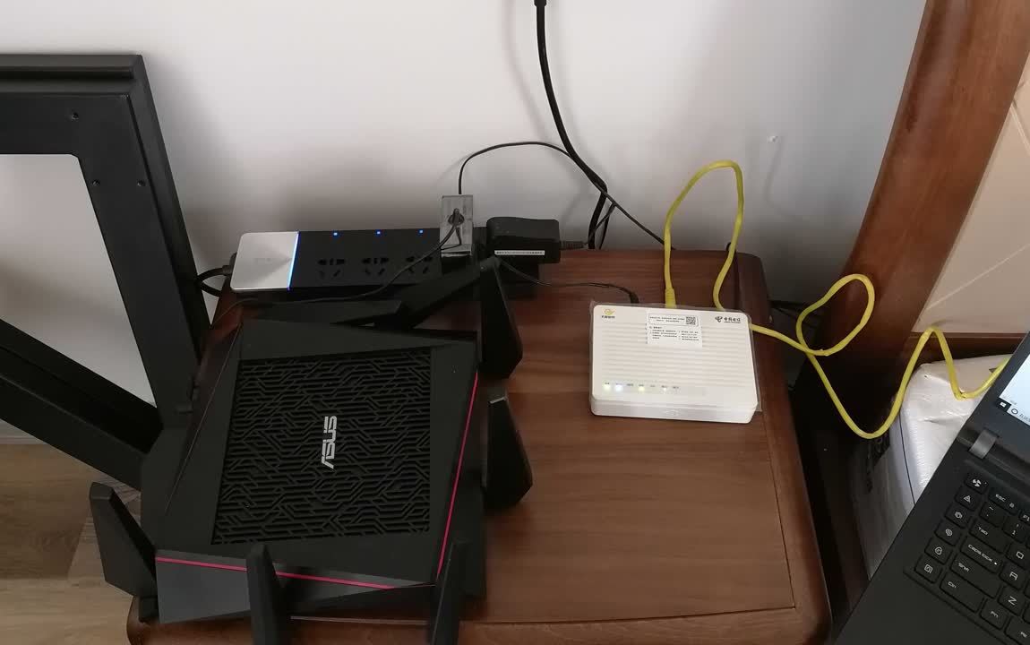 为什么无线网老是卡,别把路由器放在.